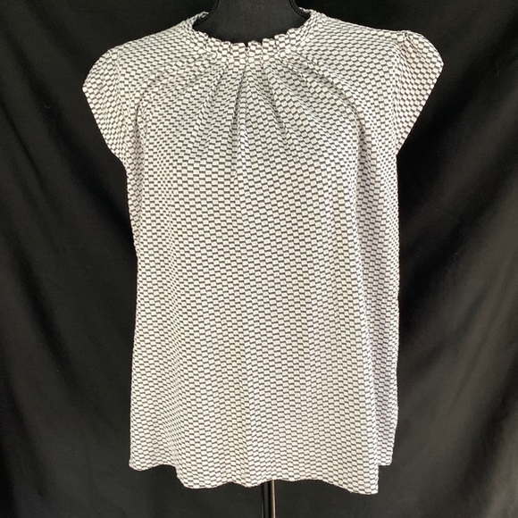 Elle | Tops | 33 Elle Top | Poshmark